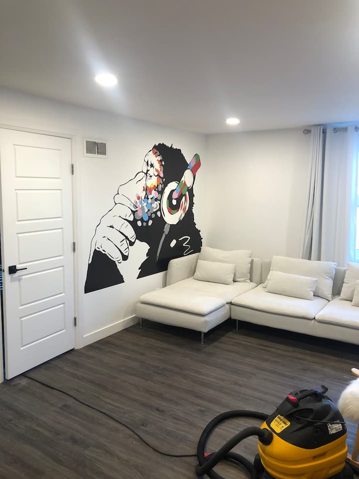 Renovated Funky Loft Apartment - Moose Jaw