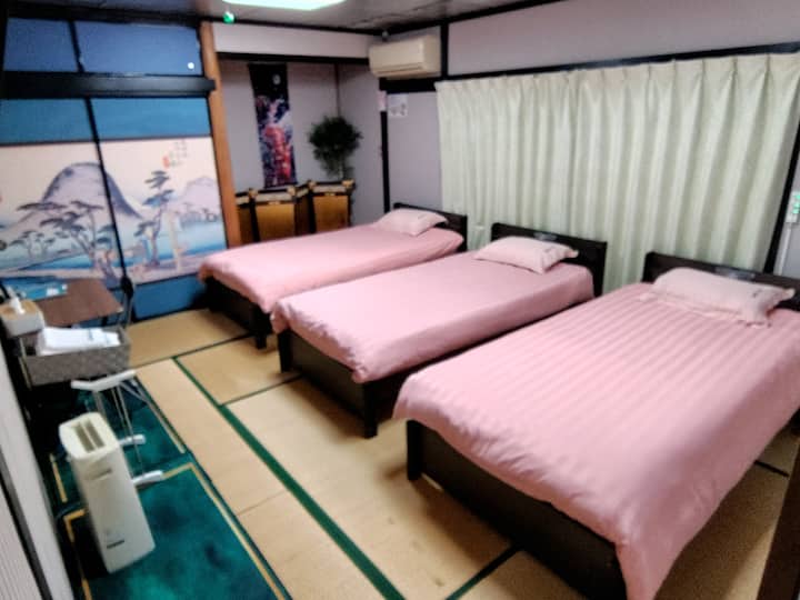 東京駅直通/最寄り駅徒歩7分/完全個室4号室/3人迄/近隣飲食店豊富/裏路地静か/自炊可/共有水回 - Kashiwa