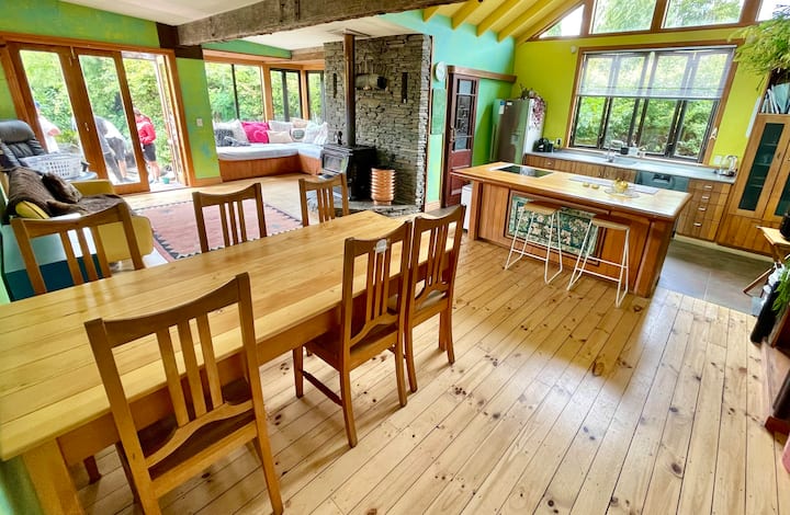 Family Friendly. Prime Location -