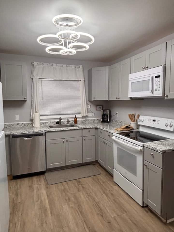 Olly- Functional, Fenced Yard Near Mtsu/shop/food - Murfreesboro, TN