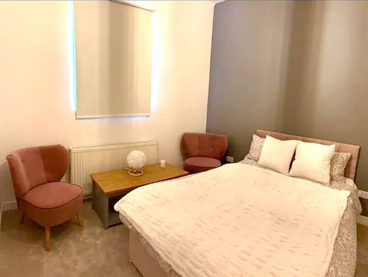 Fab Flat - Brentford