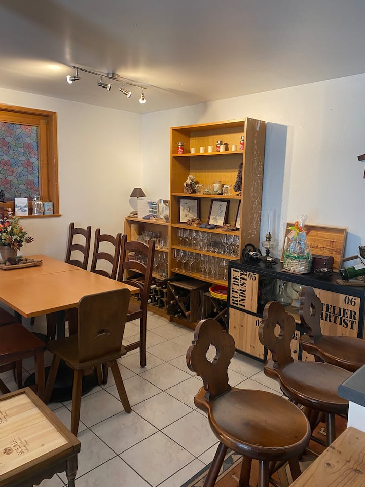 Eperon Appartement Agréable Au Centre De Champéry - Champéry