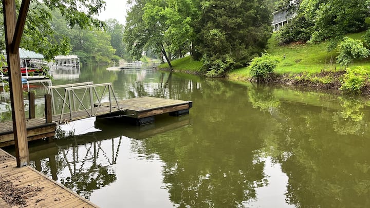 Lakefront 2 Bed 2 Bath Lakehouse In Private Cove - Estill Springs, TN