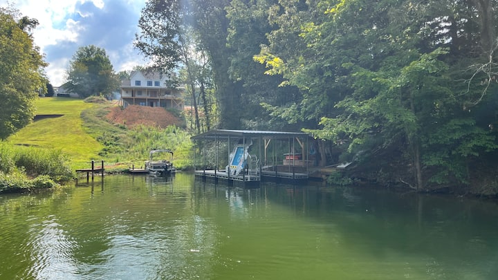 Lakefront 2 Bed 2 Bath Lakehouse In Private Cove - Estill Springs, TN