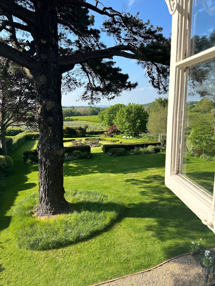 Self Contained Suite With A Stunning View - Kent