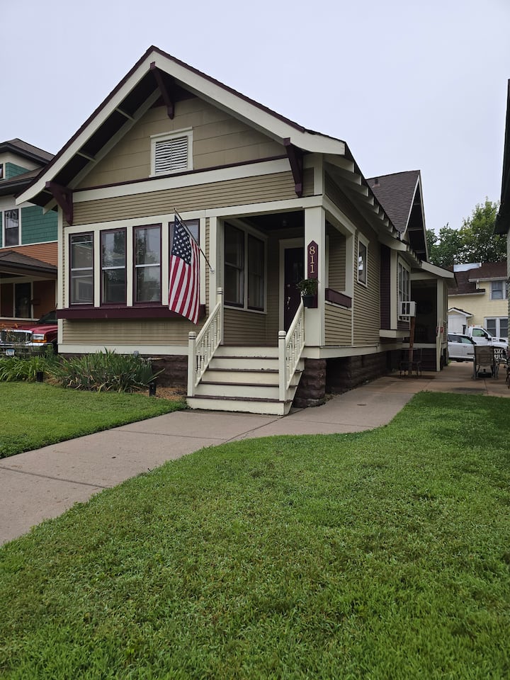 811 Historical Quarters - Saint Paul, MN