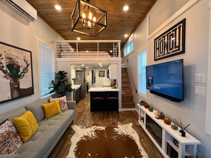 New & Cozytiny Home On A Hill W/ Clubhouse & Pool - Luckenbach, TX