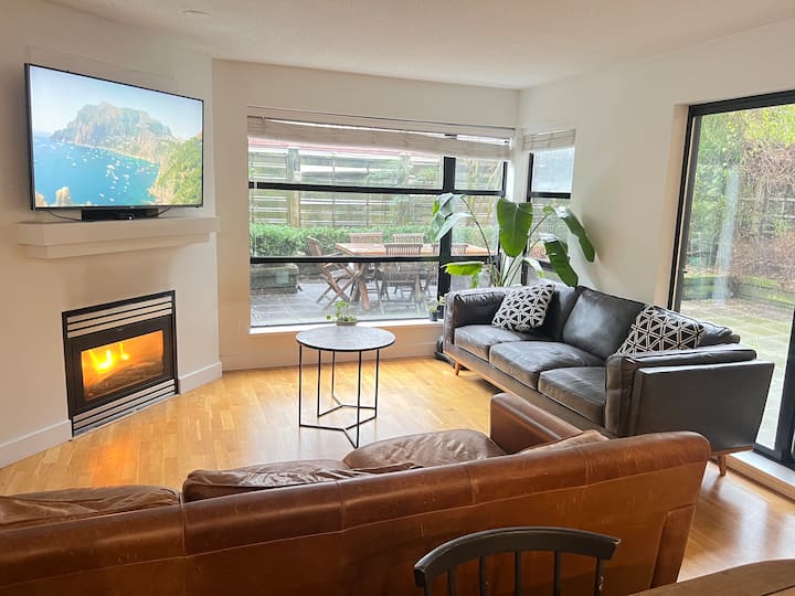 Apartment In Lower Londsdale - North Vancouver