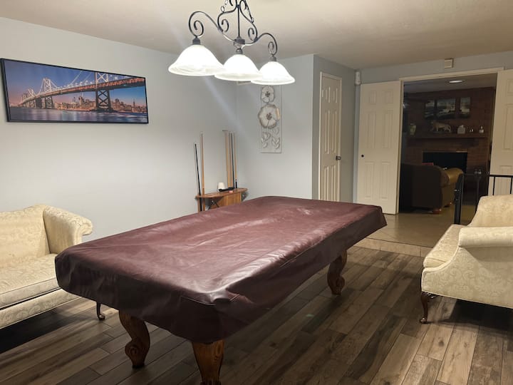 Confortable And Beautiful Home With Pool Table - Glendale, AZ