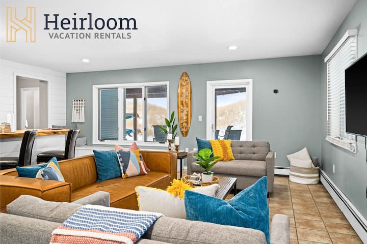 Beachfront Apt With Hot Tub, Heirloom Vacations - Duluth, MN