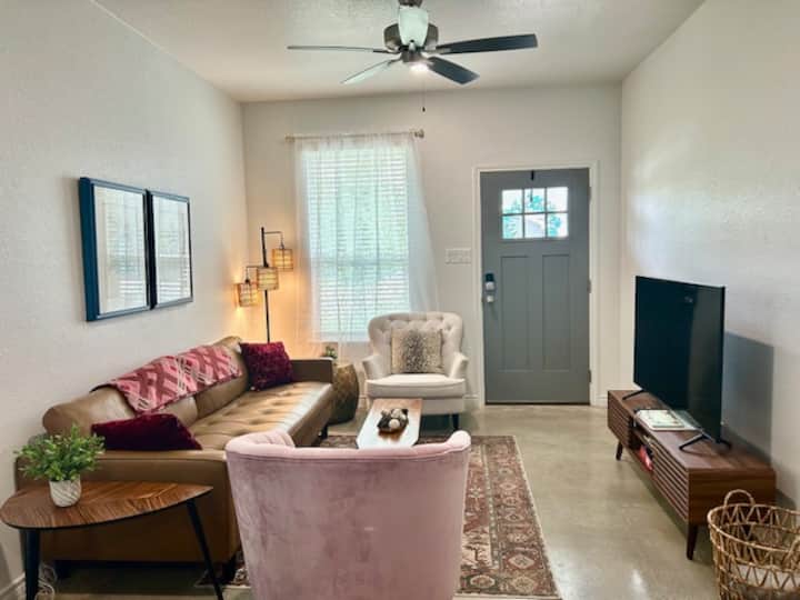 Spacious 3br Duplex + Fenced Yard & Garage - Temple, TX