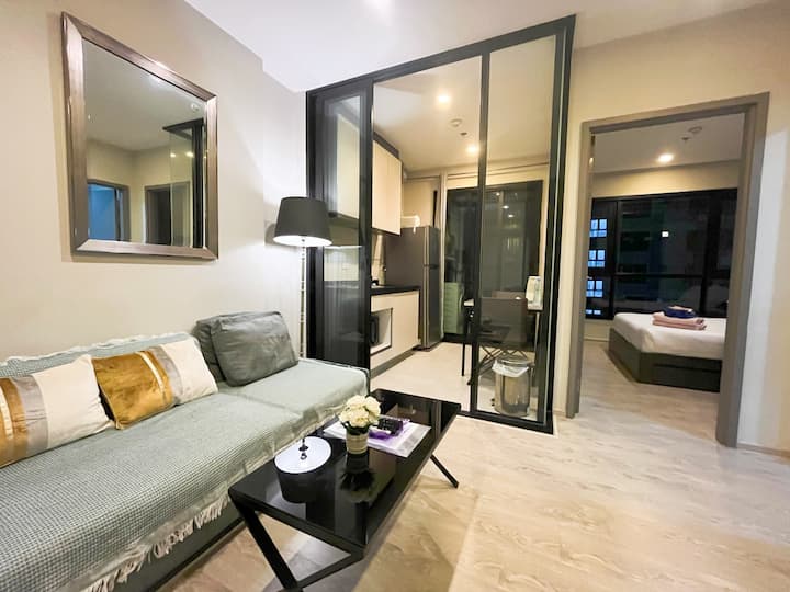 #002 The Base Central Pattaya #Prime - Pattaya City