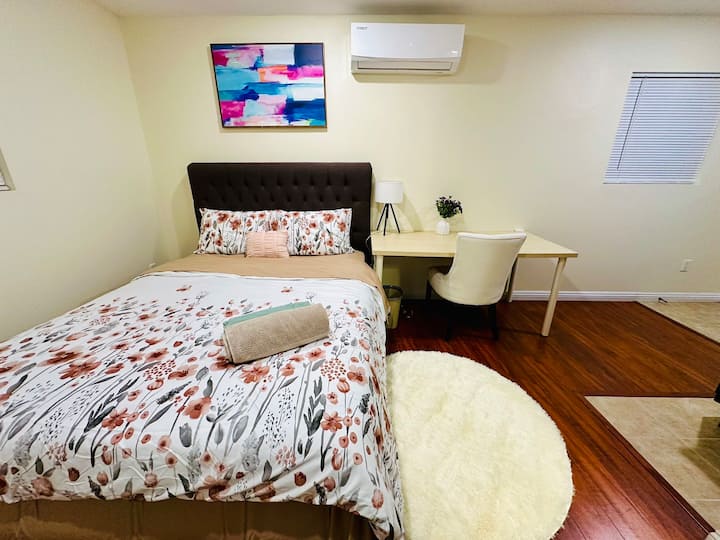 Studio Private Kitchen ， Bathroom,tv Free Parking - La Habra, CA