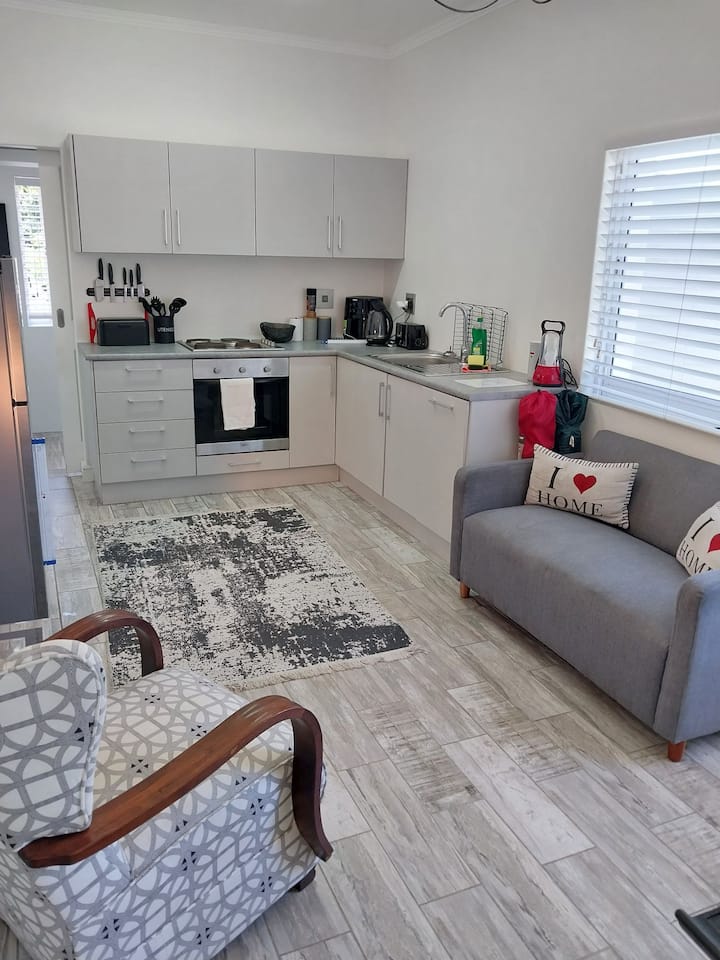 Self-catering Cottage - Hermanus