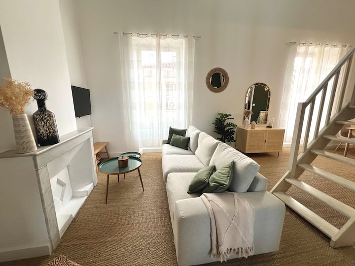 Duplex De Charme, Hyper Centre, Place Des Carmes - Avignon