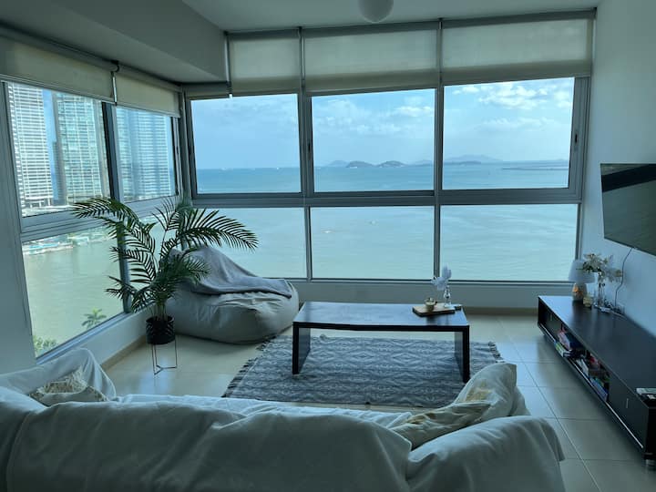 Luxe Apartment With Oceanview - Panama City