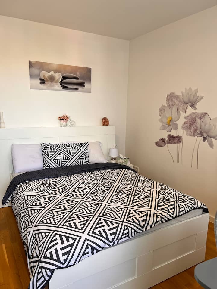 Room With Balcony 20 Min From Center - Berlin