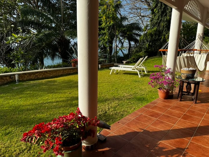 Spectacular Beachfront House - Panama
