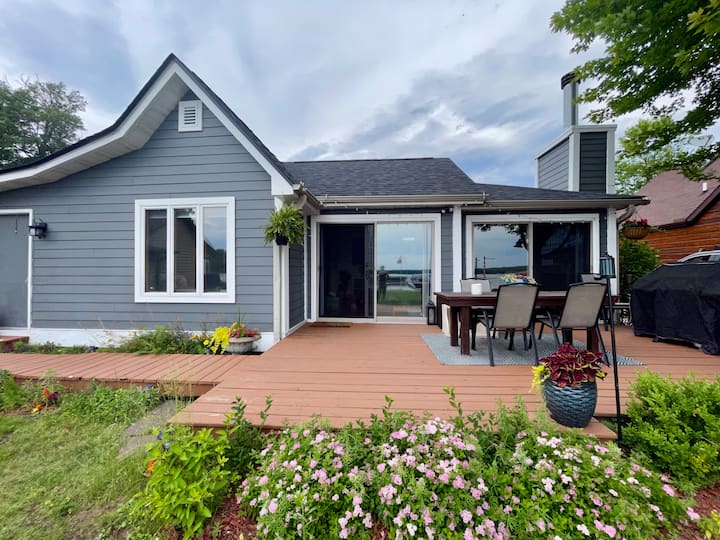 Lakefront Cottage In Hayward - Hayward, WI