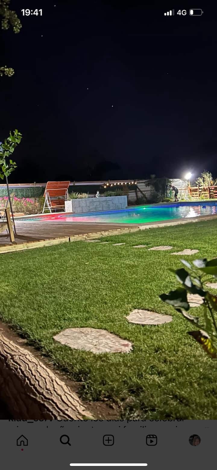 Gran Piscina En Parcela Por Día - Pirque