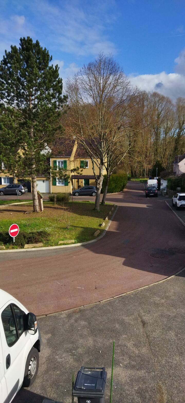 5 Personnes, 2 Chambres, A 5 Min à Pied De La Gare - Auvers-sur-Oise