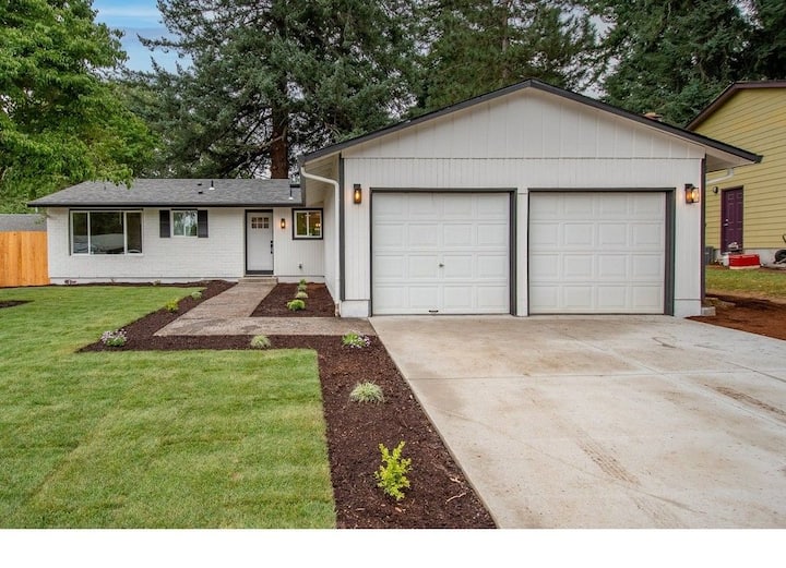 Troutdale Hideaway Home - Troutdale, OR