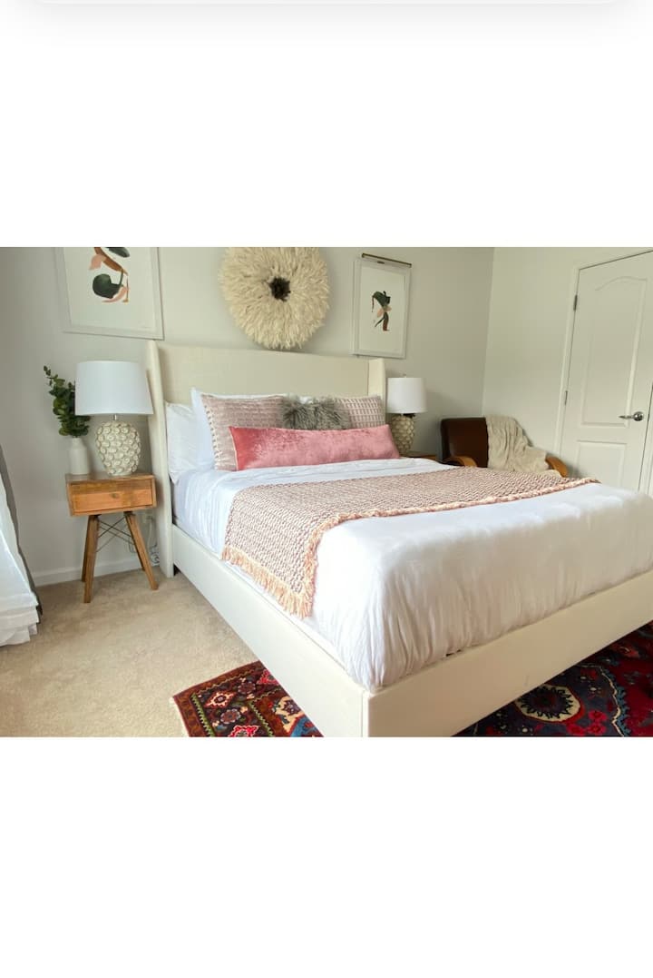 Cozy Modern Rm In West Hollywood - Hollywood, CA