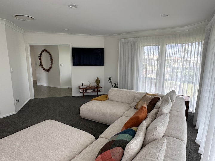 A Quiet Beach Escape - Mount Maunganui