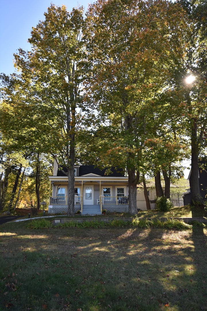 Spacious Lakeview Cape - Belmont, NH