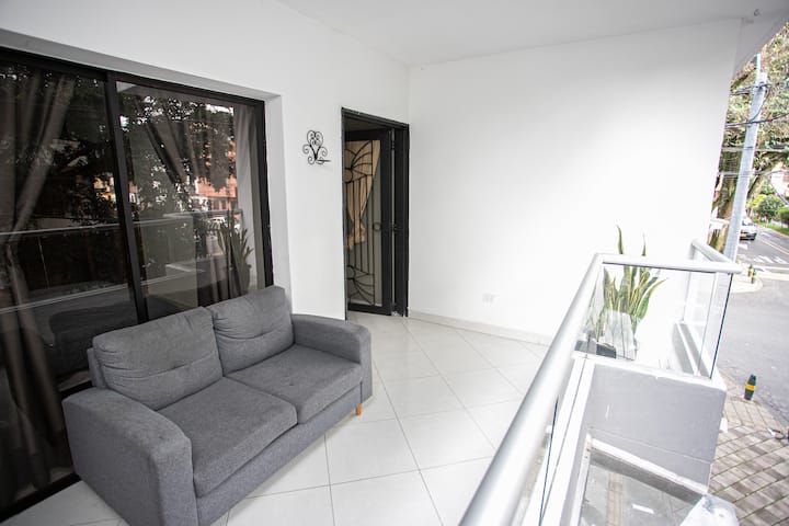 Well Located Envigado 3-bed Apt. - Itagüi