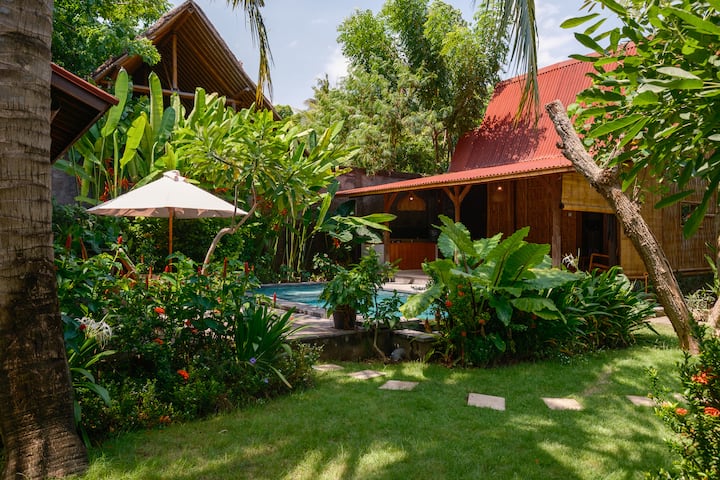 Villa Adi Guava - Private Pool Joglo - Indonesia