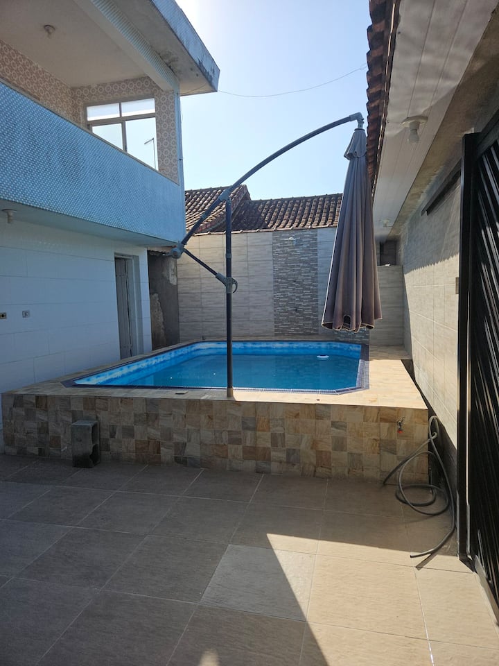 Casa Com Piscina - Nova Mirim Em Praia Grande- Sp - Praia Grande