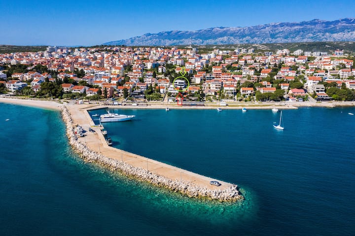 Luxury Apartments With Pool For 16 - Croatia