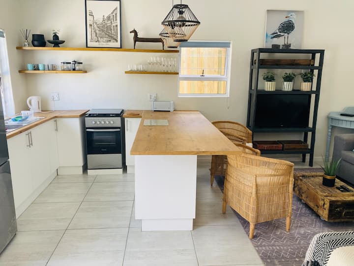 Lemongrass: 1 Bdrm Private Haven Near Sanctuary - Plettenberg Bay