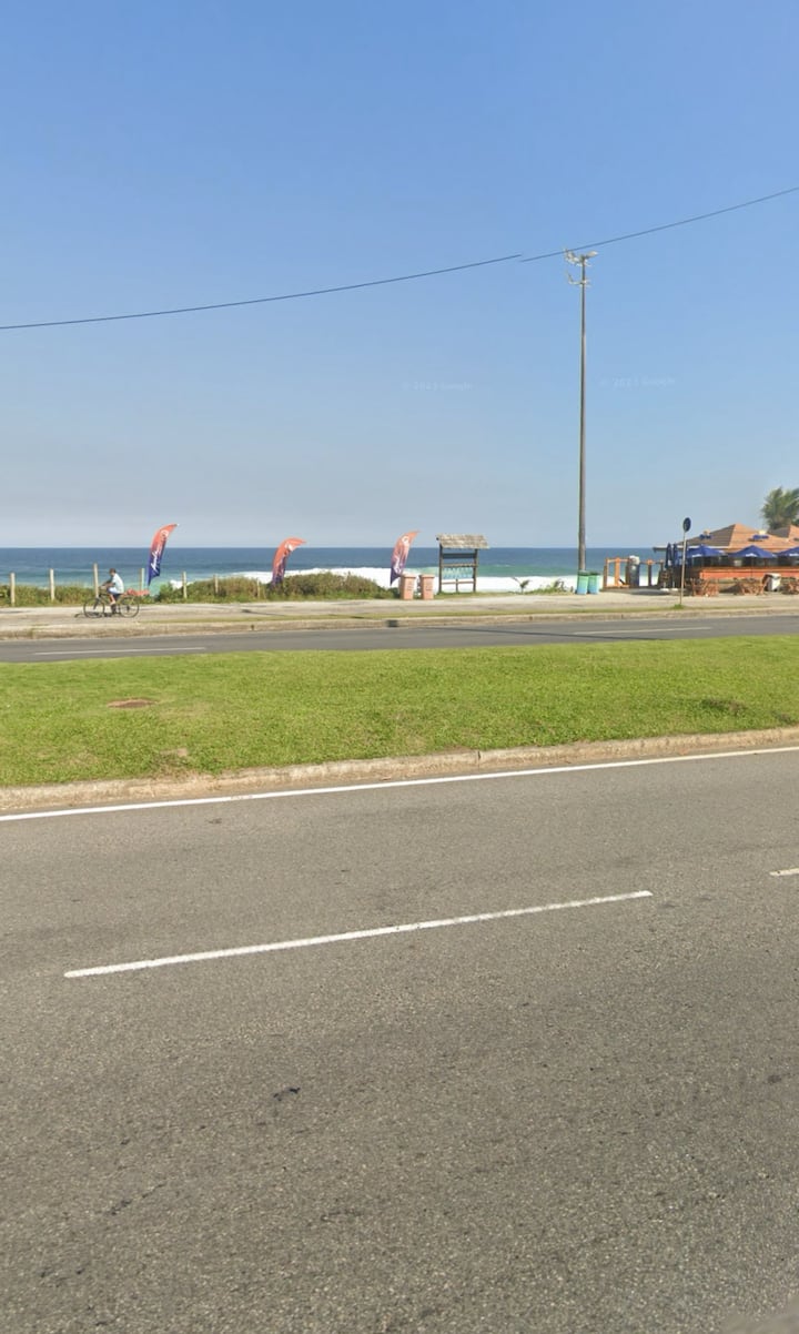 Casa Frente Ao Mar (Espaço 3º Andar)
Cond. Fechado - Rio de Janeiro