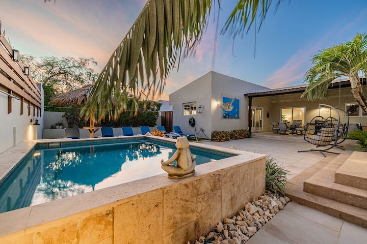 Beautiful 3br2ba W/ Private Pool Near Eagle Beach - 아루바