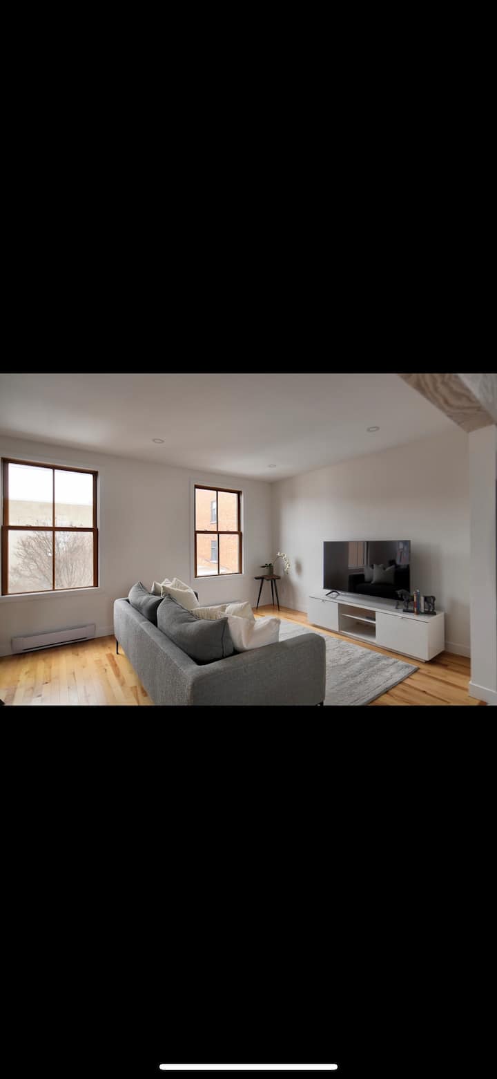 Logement Rénové Au Centre-ville - Québec City