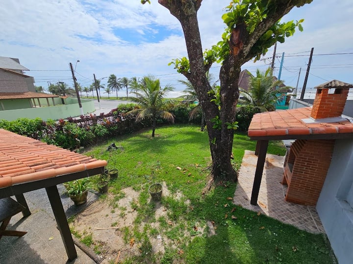 Casa Frente Para O Mar Com Churrasqueira - Peruíbe