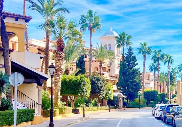 Beautiful Apartment In Torrevieja - Torrevieja