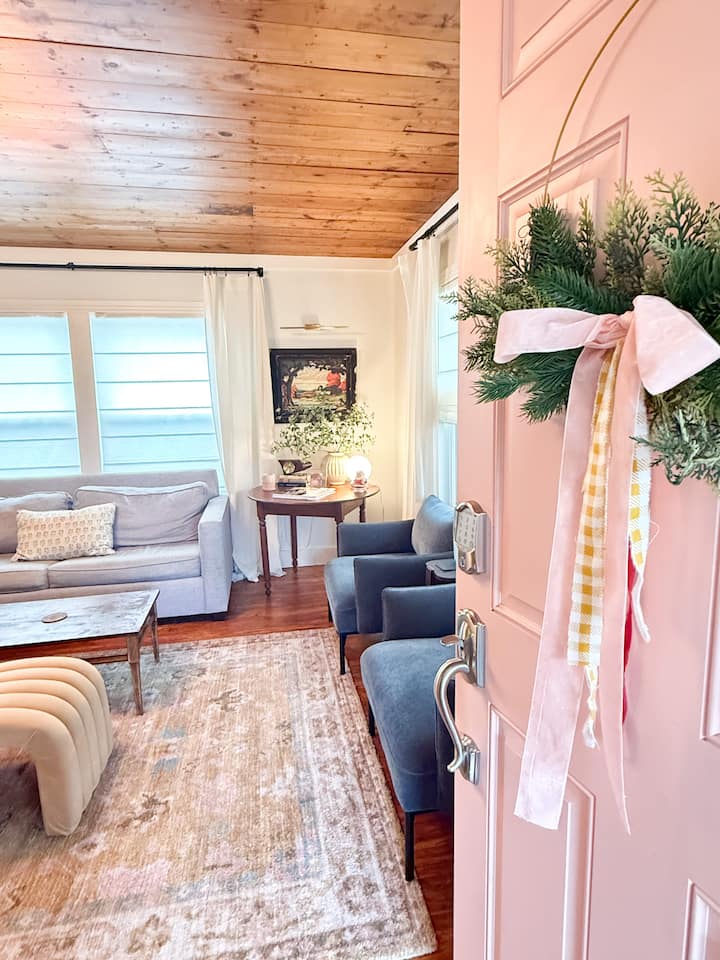 Stay Here For A Hallmark Holiday Near Dt Mckinney - Fairview, TX