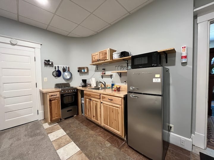 Charming 1br In Historic Home - Falls Creek, PA
