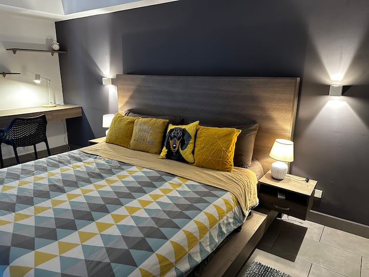 Comfy In Yellow - El Salvador