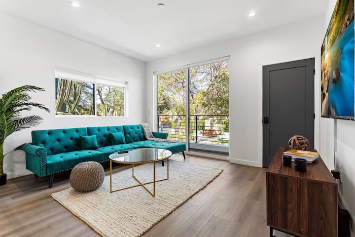 Luxury 5 Bedroom  Townhouse|hollywood|parking - Los Angeles, CA