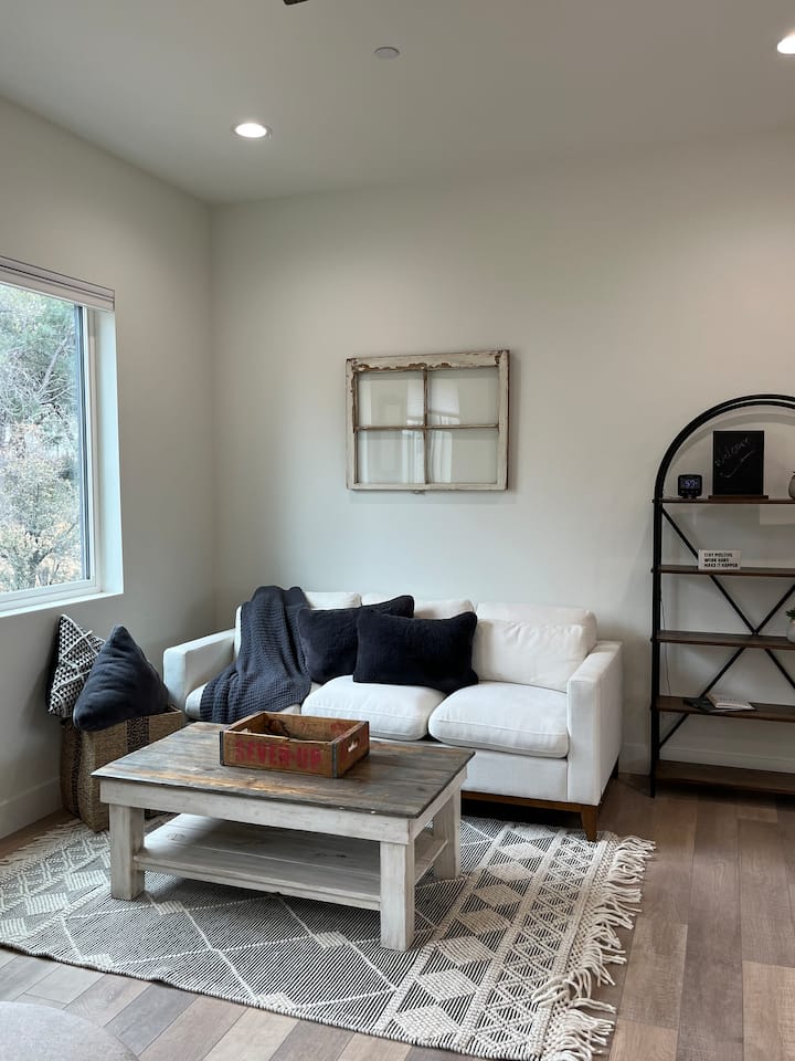 Kirk's Kasita~new Guesthouse - Prescott, AZ