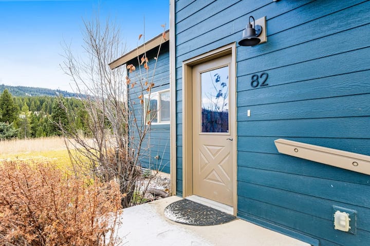 3br Mountain View Townhouse With Fireplace, Patio - Big Sky, MT
