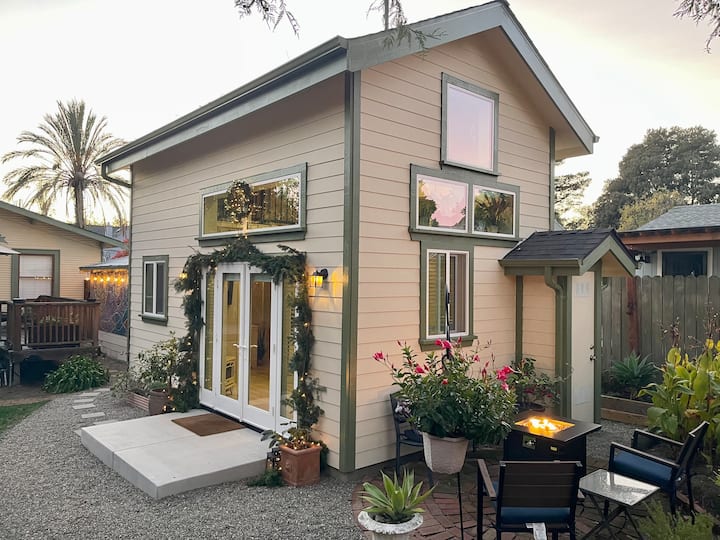 Hummingbird House - Oakland, CA