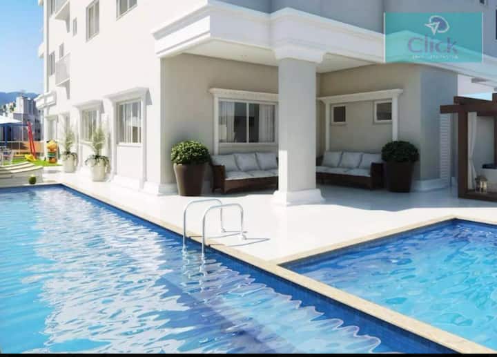 Hospede-se Em Meia Praia Bem Pertinho Do Mar - Itapema