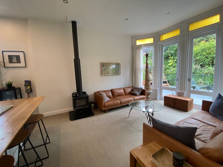 Cottage In Belleknowes - Room - Dunedin