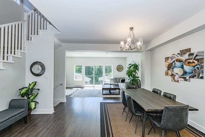 5-bd New, Spacious, Bright Home Near All Amenities - ラングフォード