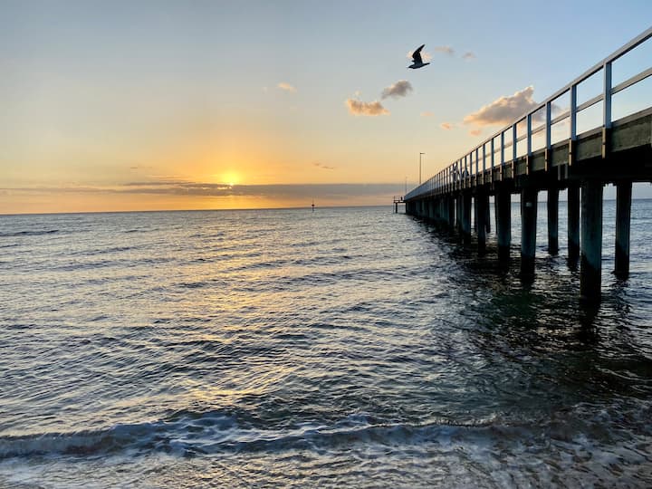 Seaford Serenity: A Nature Lover's Coastal Haven - Frankston